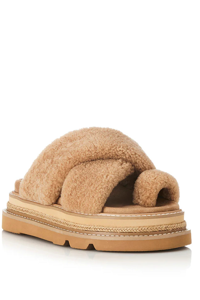Alias Mae Venga Sandals – Fawn Shearling | Women’s Flatform Slides ...